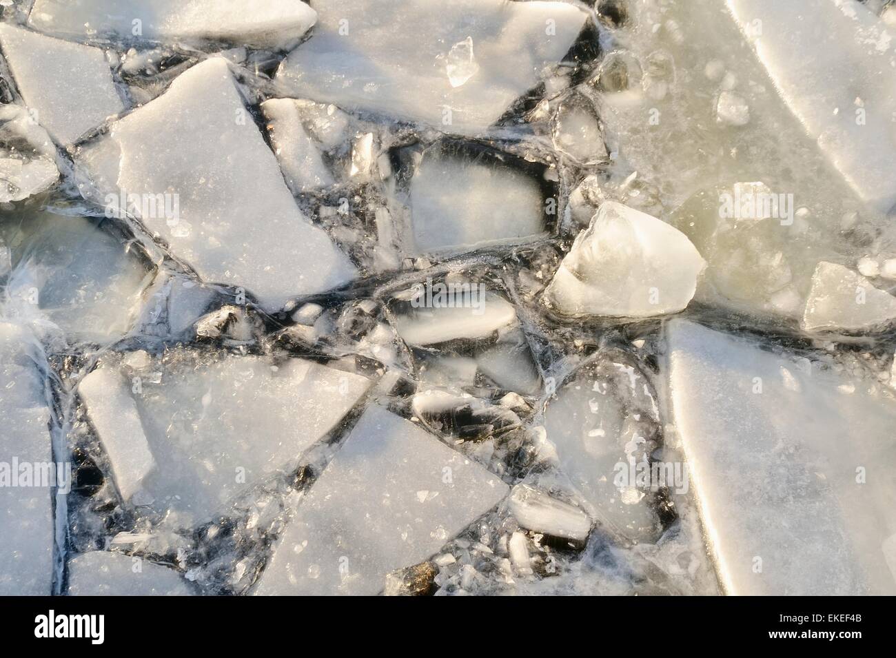 Breaking icecap hi-res stock photography and images - Alamy