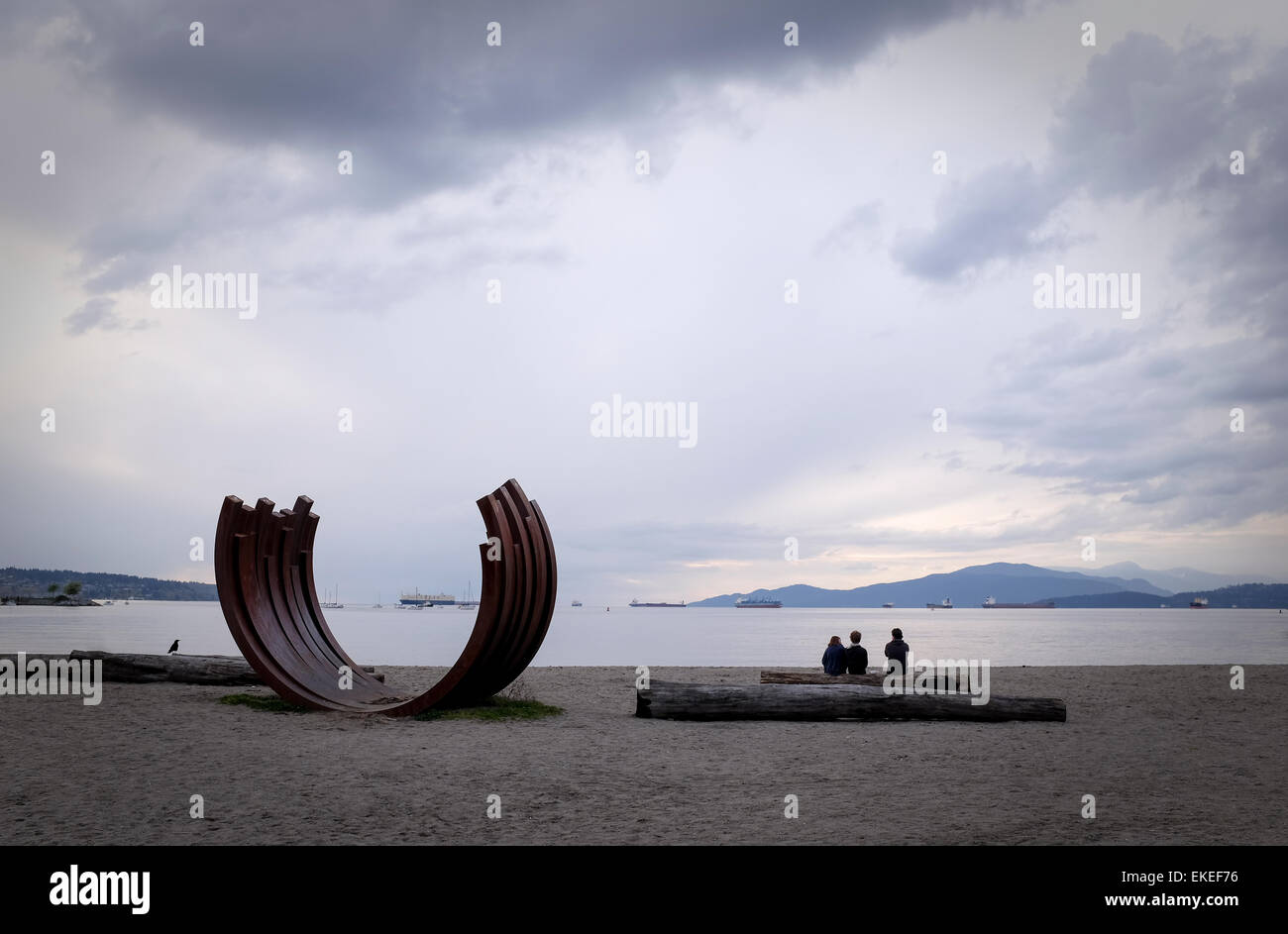 Sculpture vancouver sunset beach hi-res stock photography and images ...