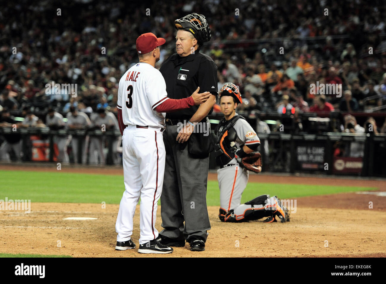 Apr 6, 2015; Phoenix, AZ, USA; Arizona Diamondbacks manager Chip Hale ...