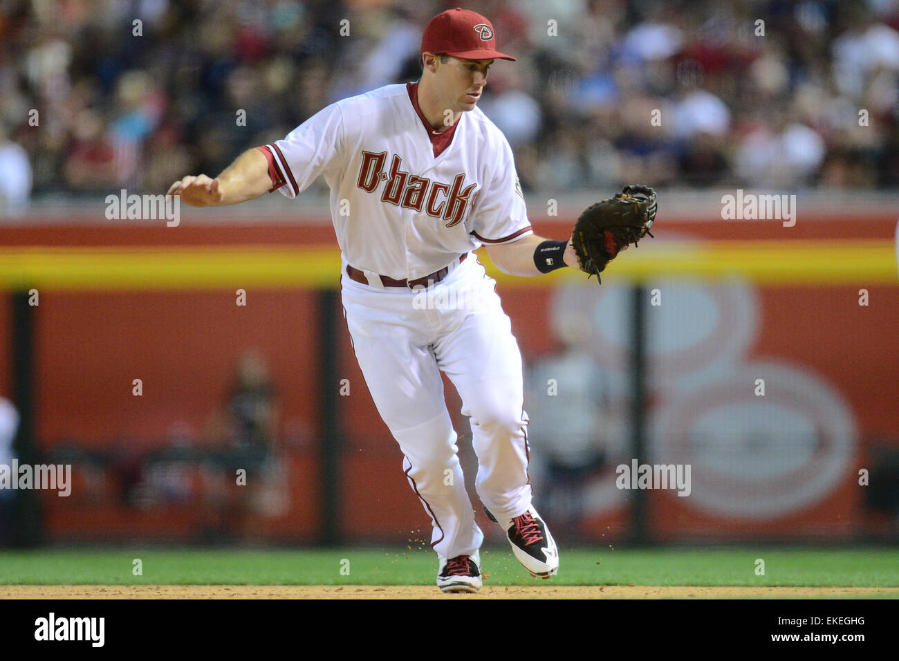 Apr 6, 2015; Phoenix, AZ, USA; Arizona Diamondbacks first baseman Paul ...