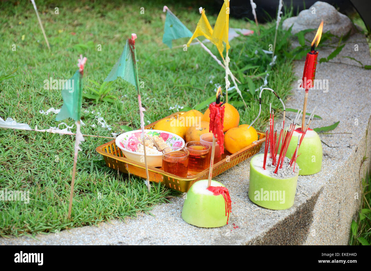 Ancestor Worshipping and Sacrificial offering in the Qingming Festival ...