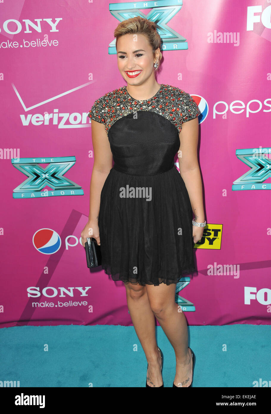 X factor usa season two premiere hi-res stock photography and images ...