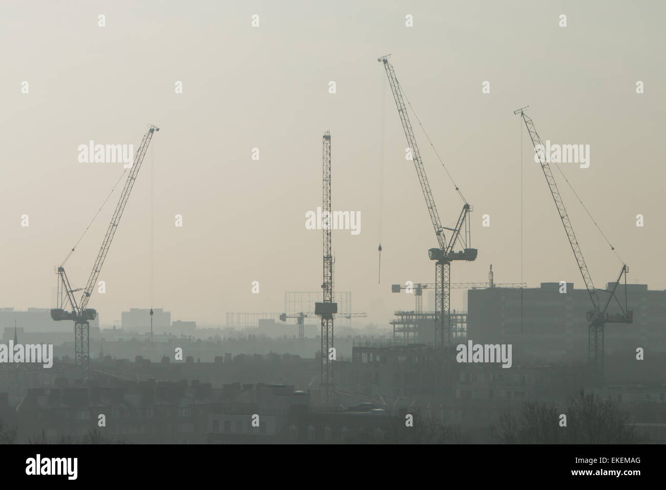 Air pollution in london hi-res stock photography and images - Alamy