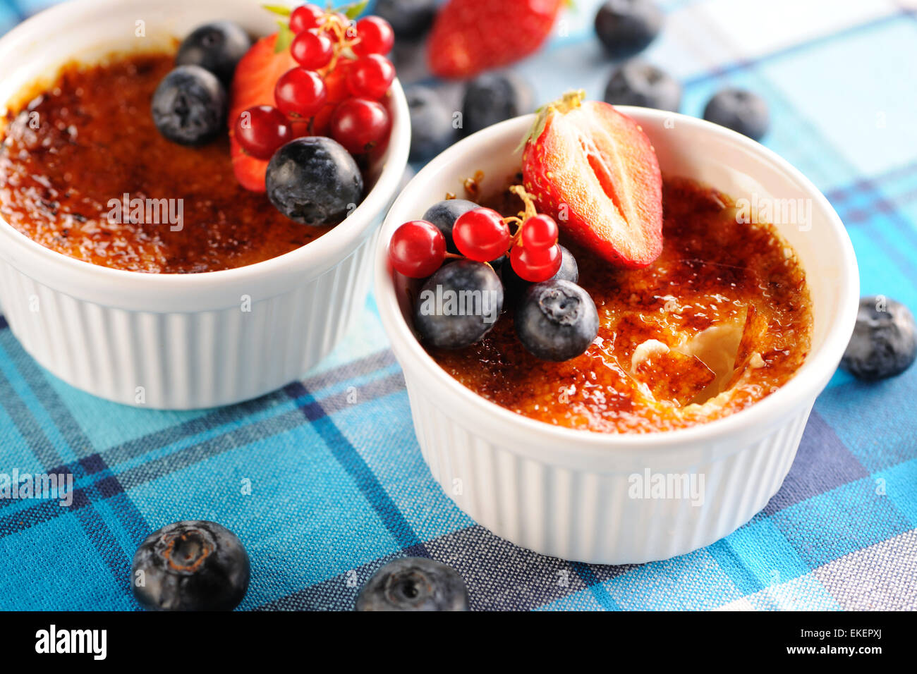 Creme brulee (cream brulee, burnt cream Stock Photo - Alamy
