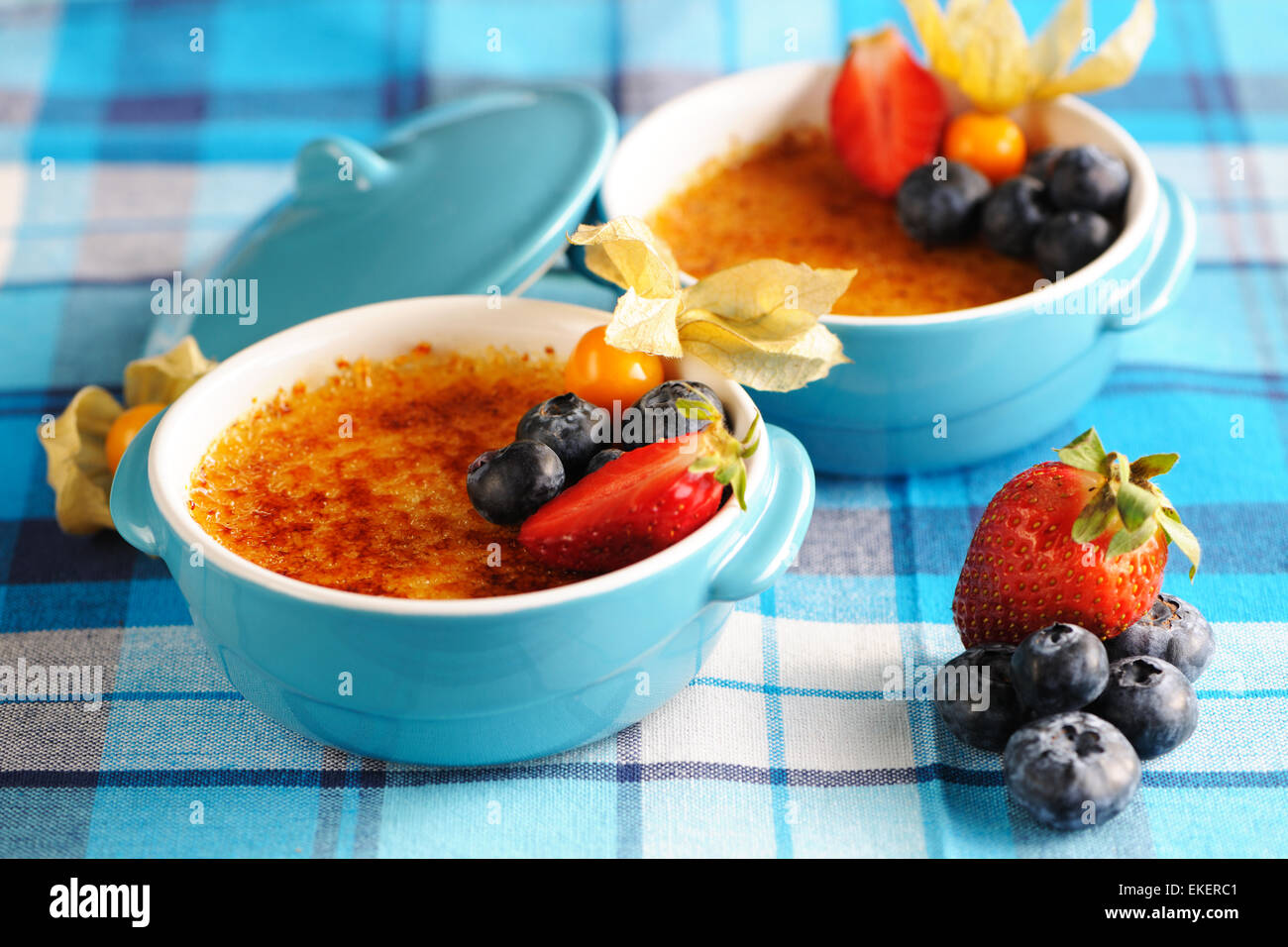 Creme brulee (cream brulee, burnt cream Stock Photo - Alamy