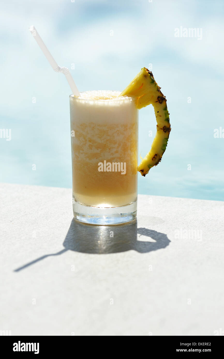 Pina colada pool hi-res stock photography and images - Alamy