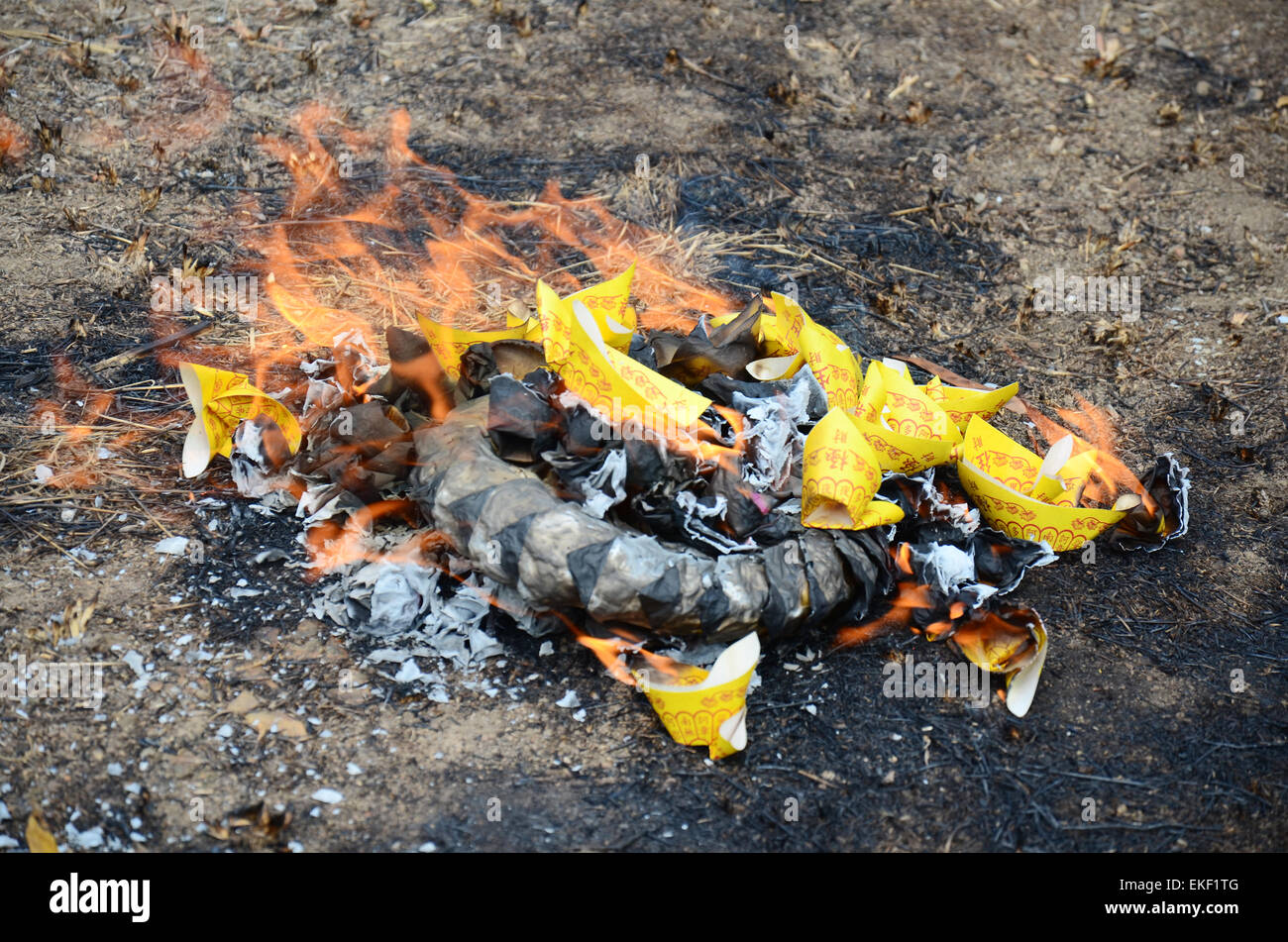 Burn joss paper or hell money Chinese Culture in The Qingming Festival ...
