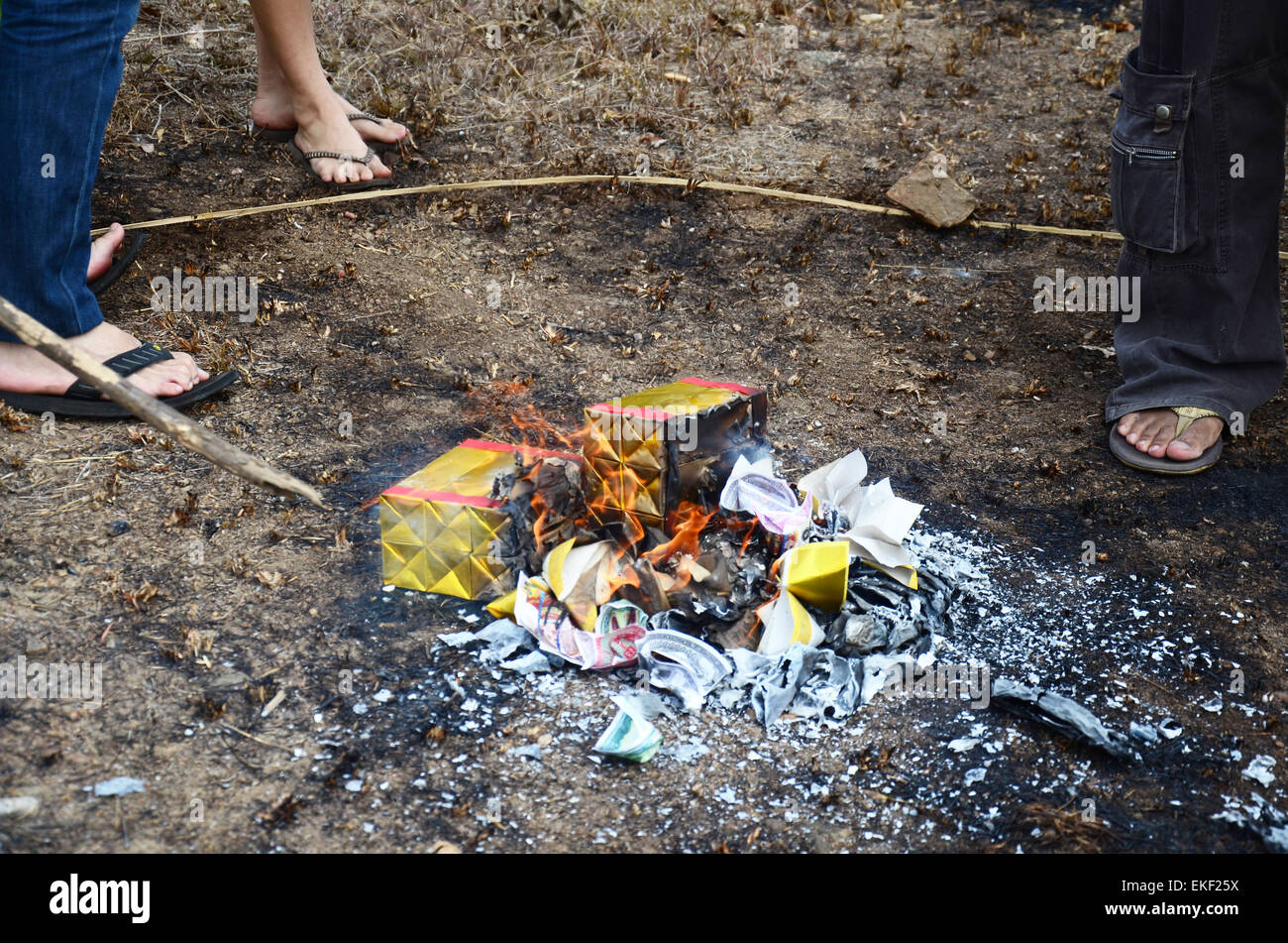 Chinese paper money ming hi-res stock photography and images - Alamy