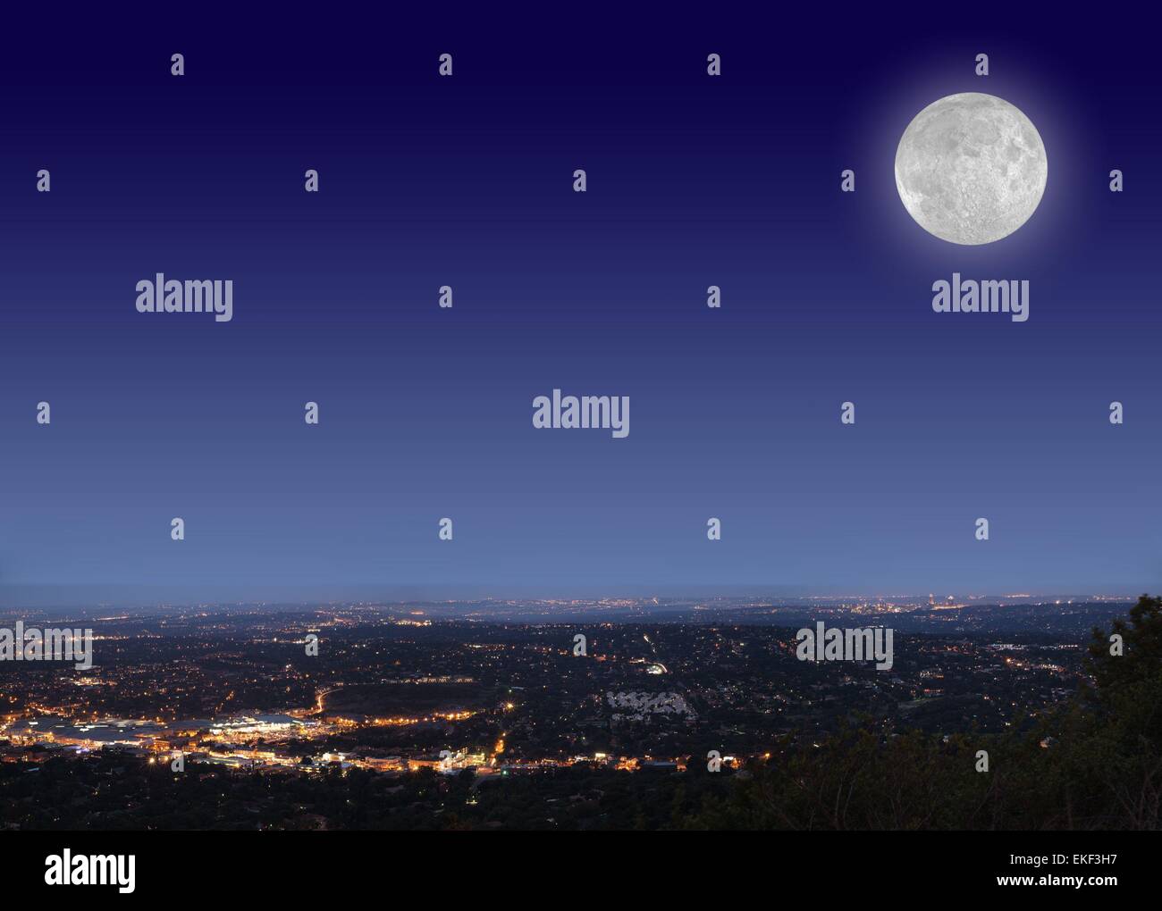 Johannesburg skyline at night hi-res stock photography and images - Alamy
