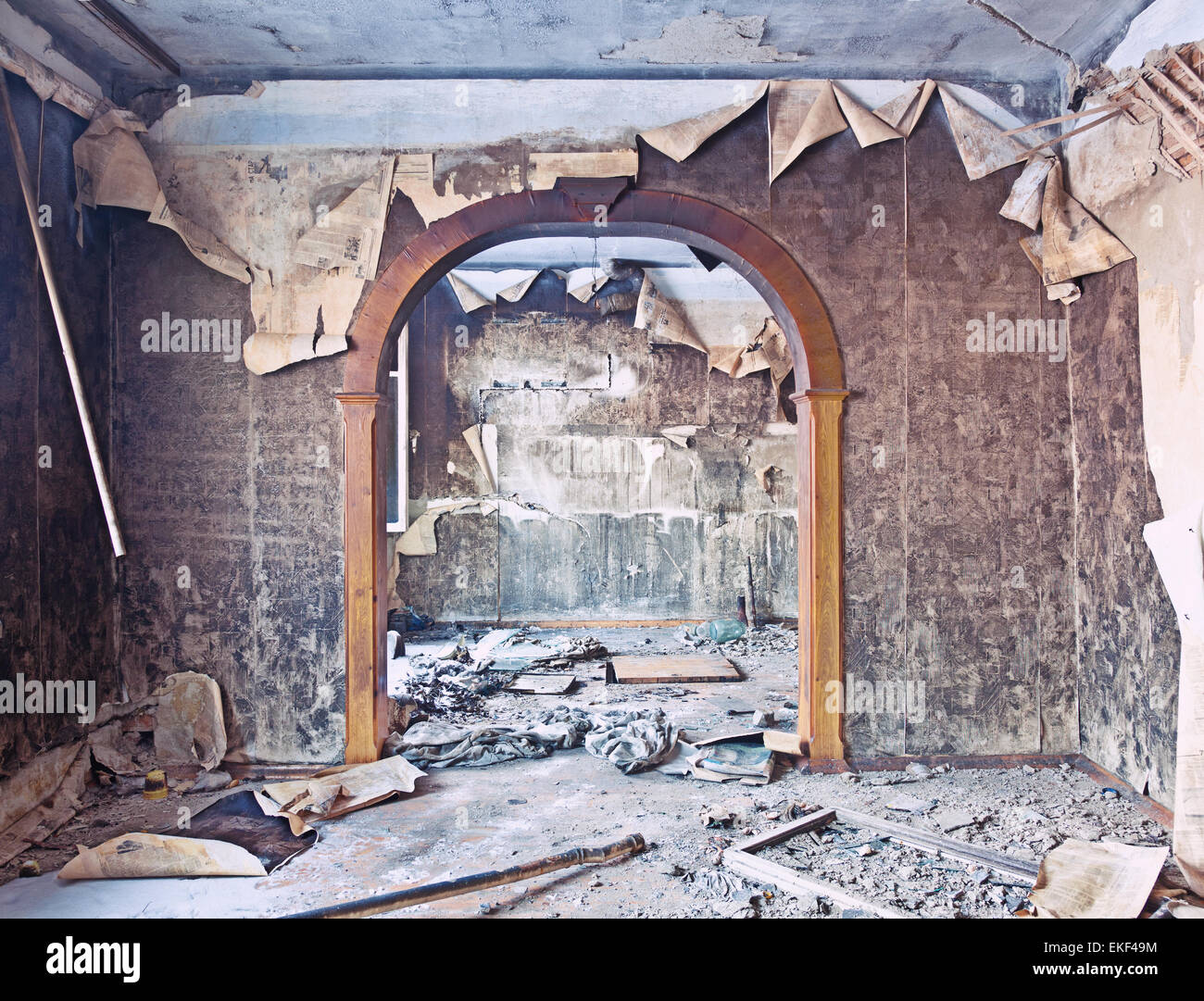 Rundown apartment interior hi-res stock photography and images - Alamy