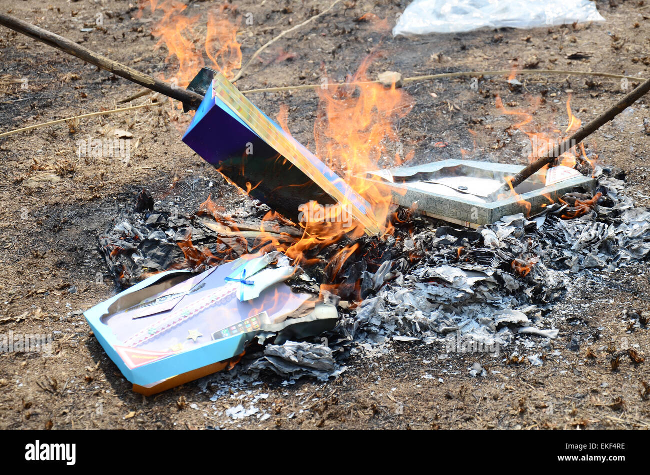 Burn joss paper or hell money Chinese Culture in The Qingming Festival ...