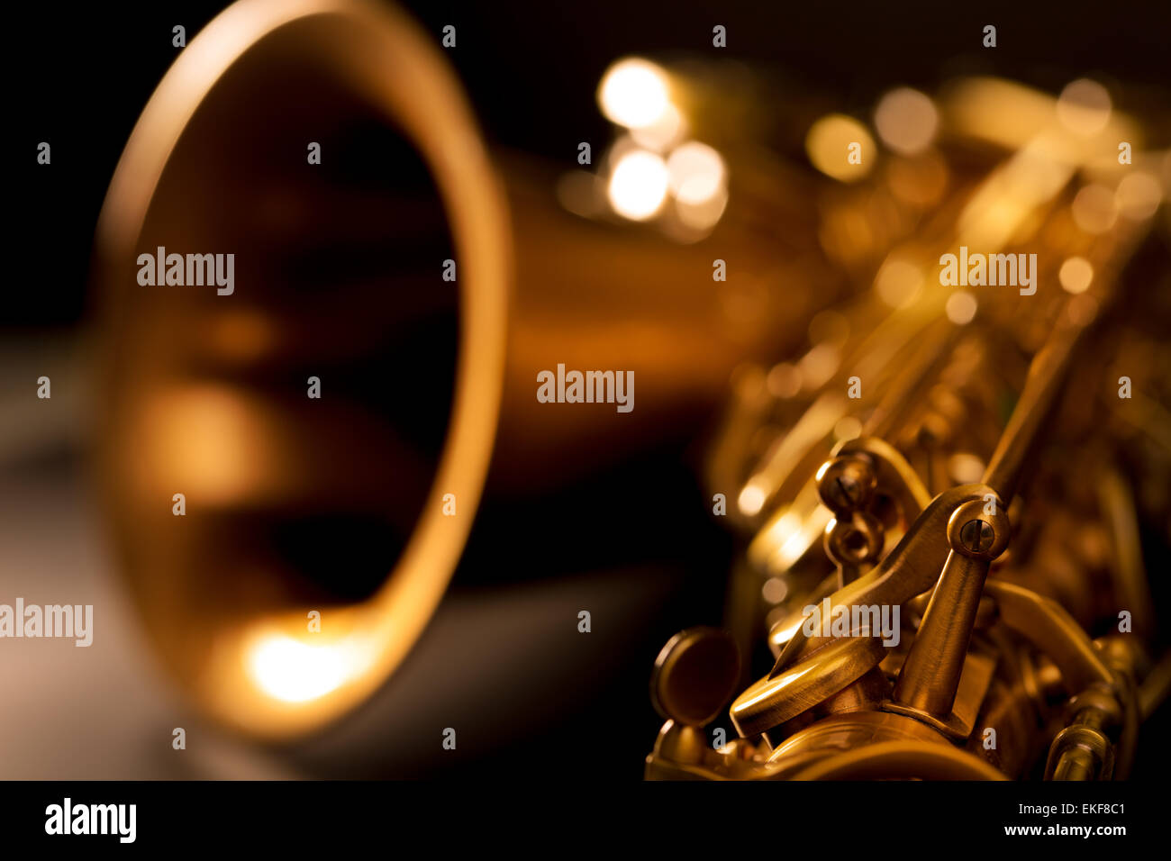 Tenor sax golden saxophone macro selective focus Stock Photo - Alamy