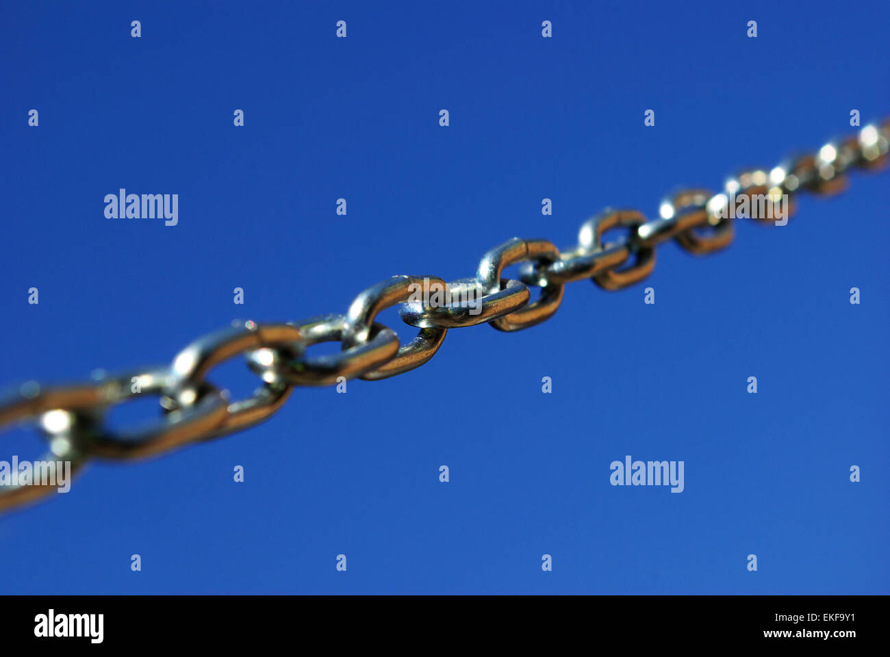 Dark chain hi-res stock photography and images - Alamy