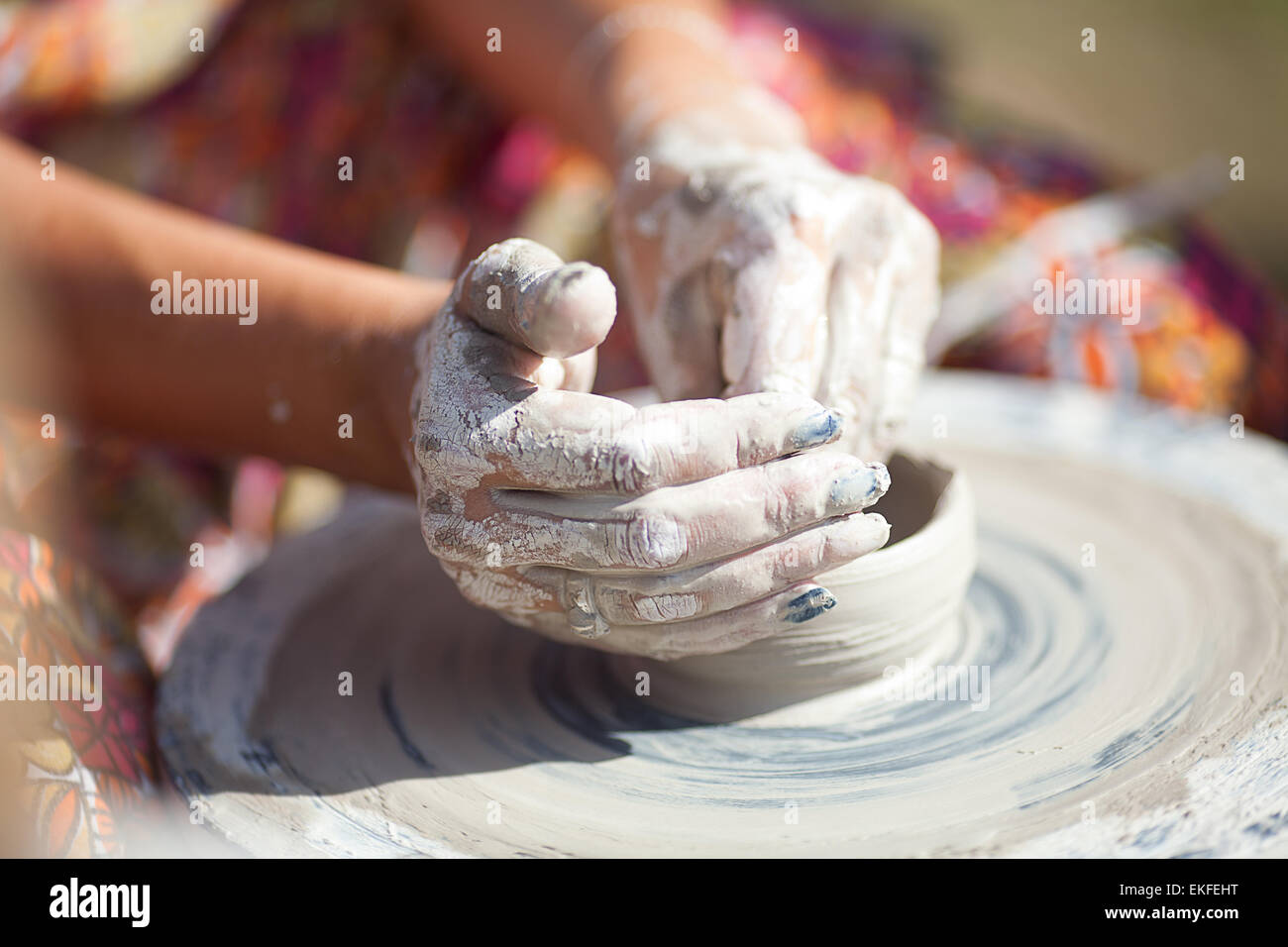 Artist with ceramics hi-res stock photography and images - Alamy