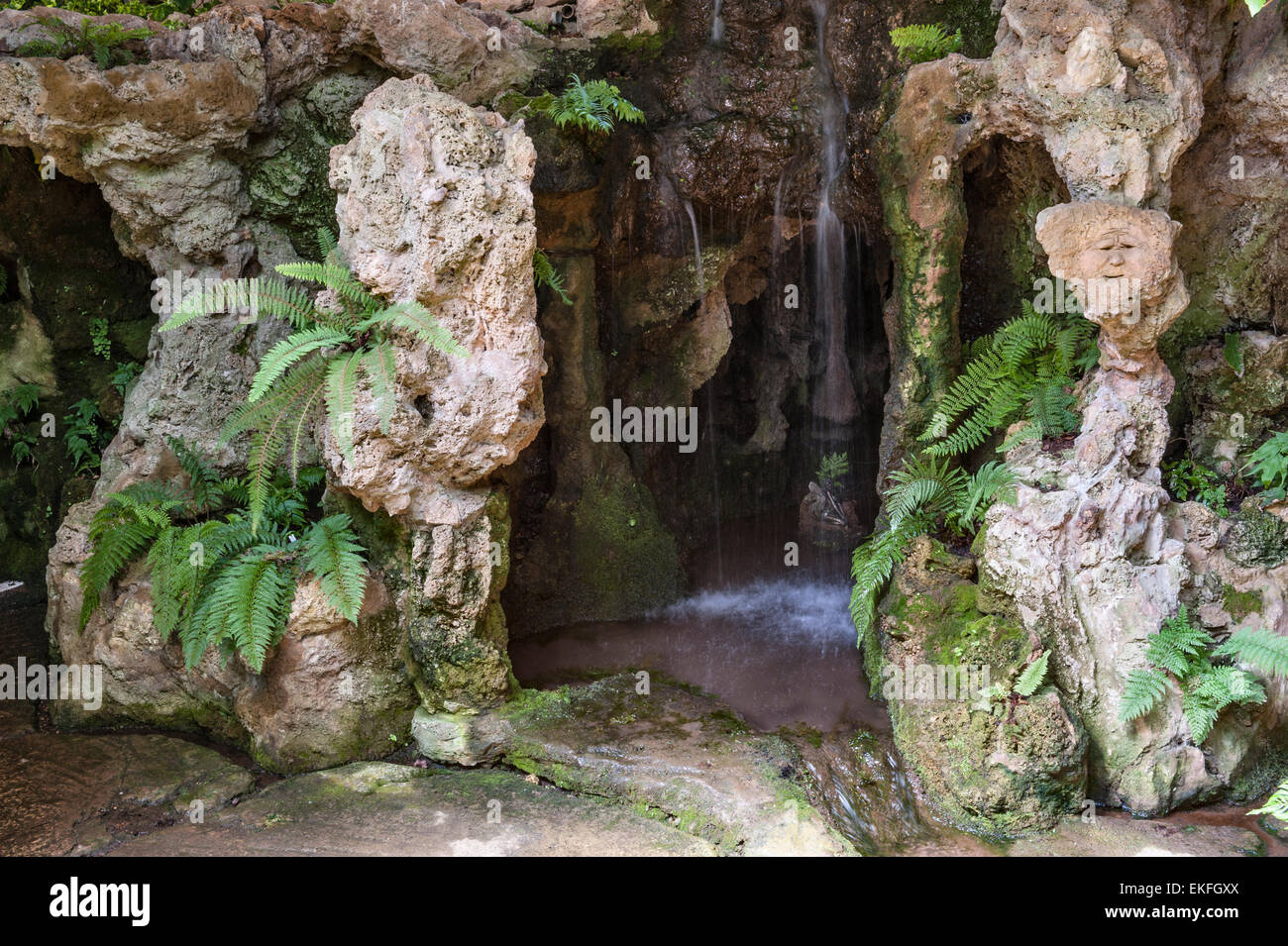 The extraordinary subterranean grotto at Dewstow Gardens and Grottoes ...