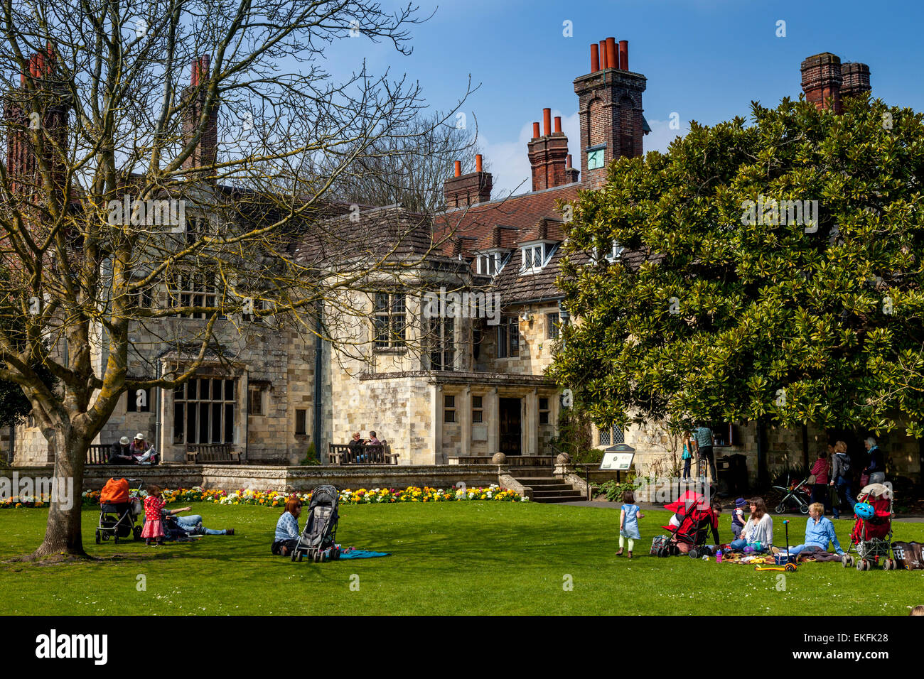 The Southover Grange Gardens, Lewes, East Sussex, Uk Stock Photo - Alamy