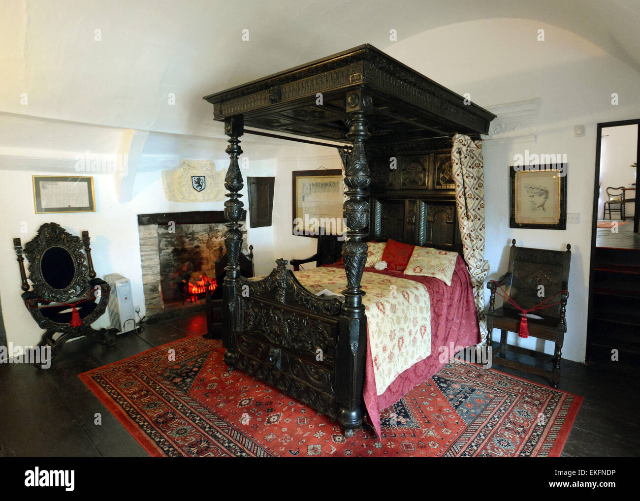Chambercombe Manor Chambercombe Manor, Ilfracombe The Tudor room Stock ...