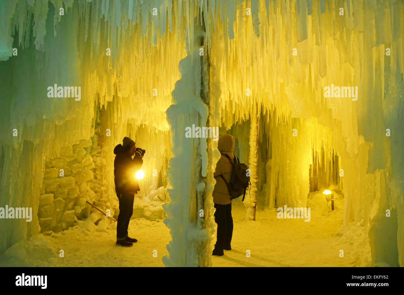 Cave fortress japan hi-res stock photography and images - Alamy