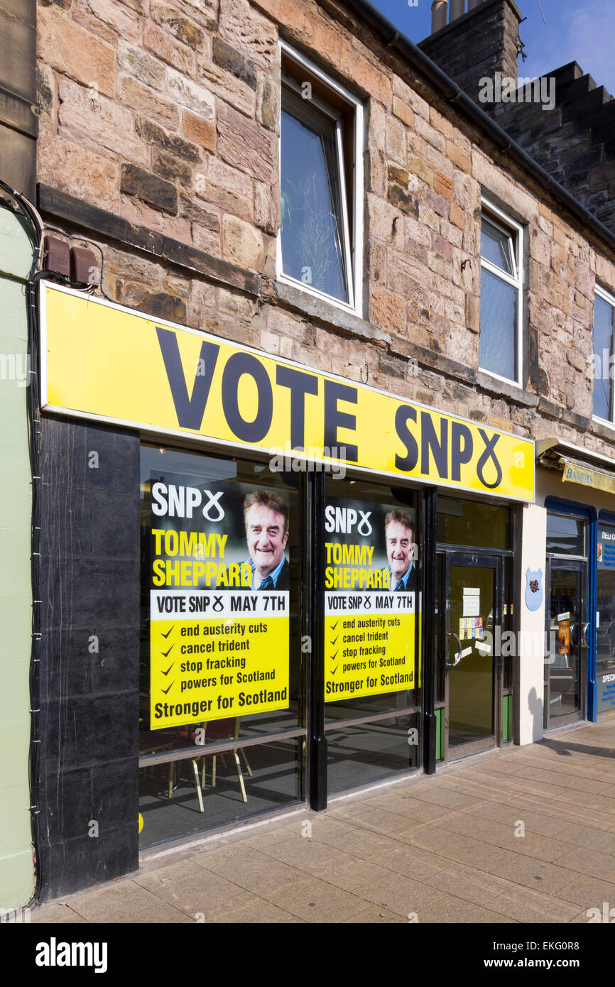 Edinburgh, Scotland, UK. 9th April, 2015. SNP Pop Up Shop In Portobello ...