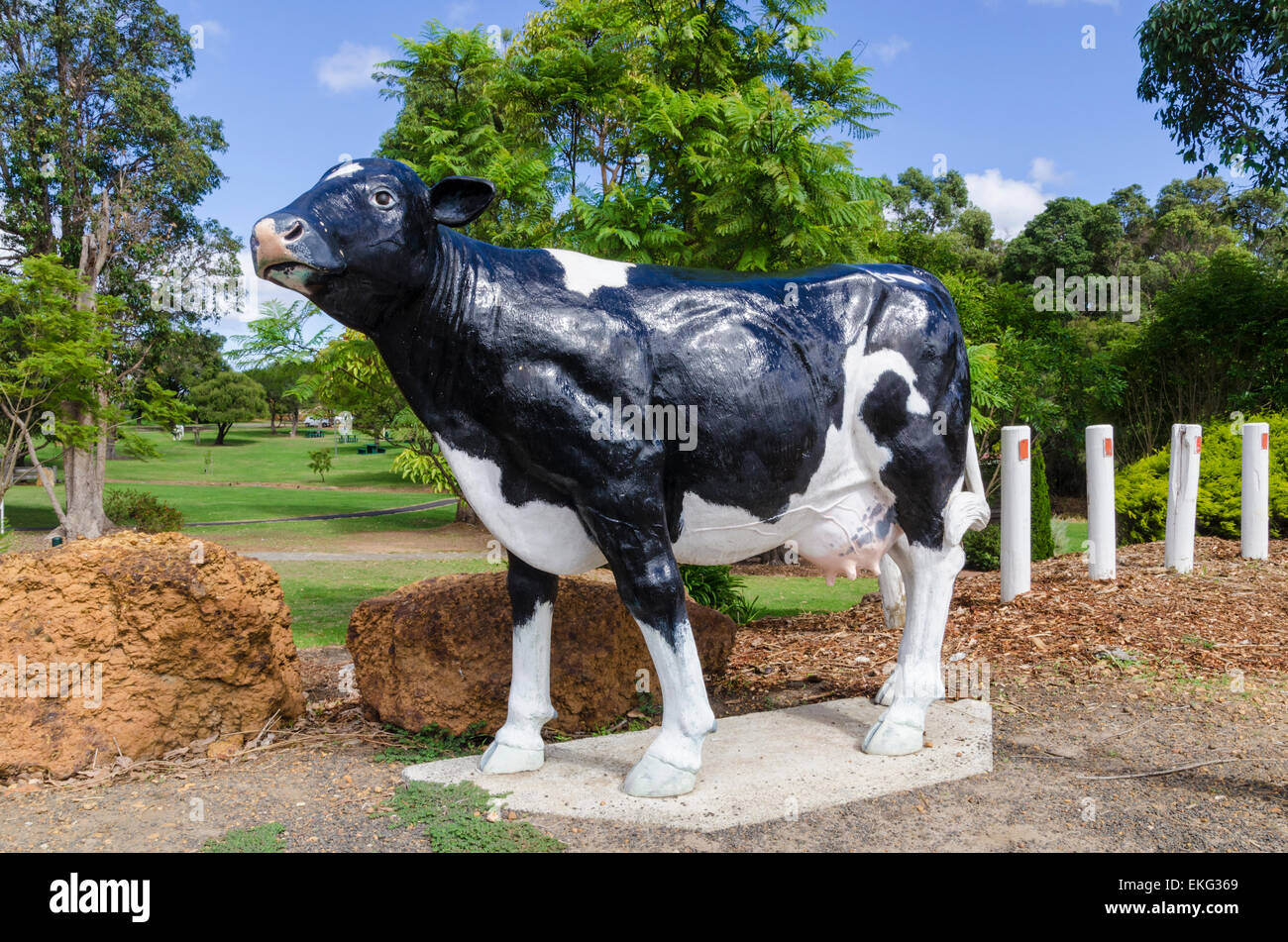 Life size cow model hi-res stock photography and images - Alamy