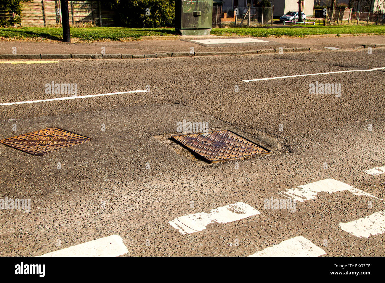 Dundee, Scotland, UK, 10th April, 2015. More than 70 potholes are ...