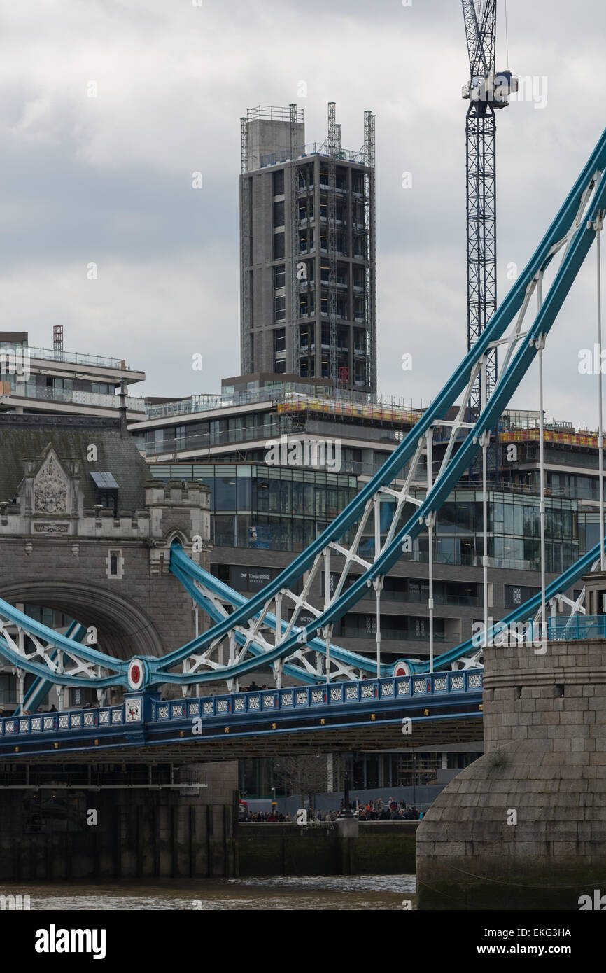 One Tower Bridge construction site Stock Photo - Alamy
