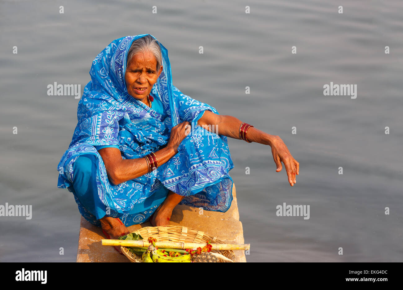 Chhath puja festival ganga river hi-res stock photography and images ...