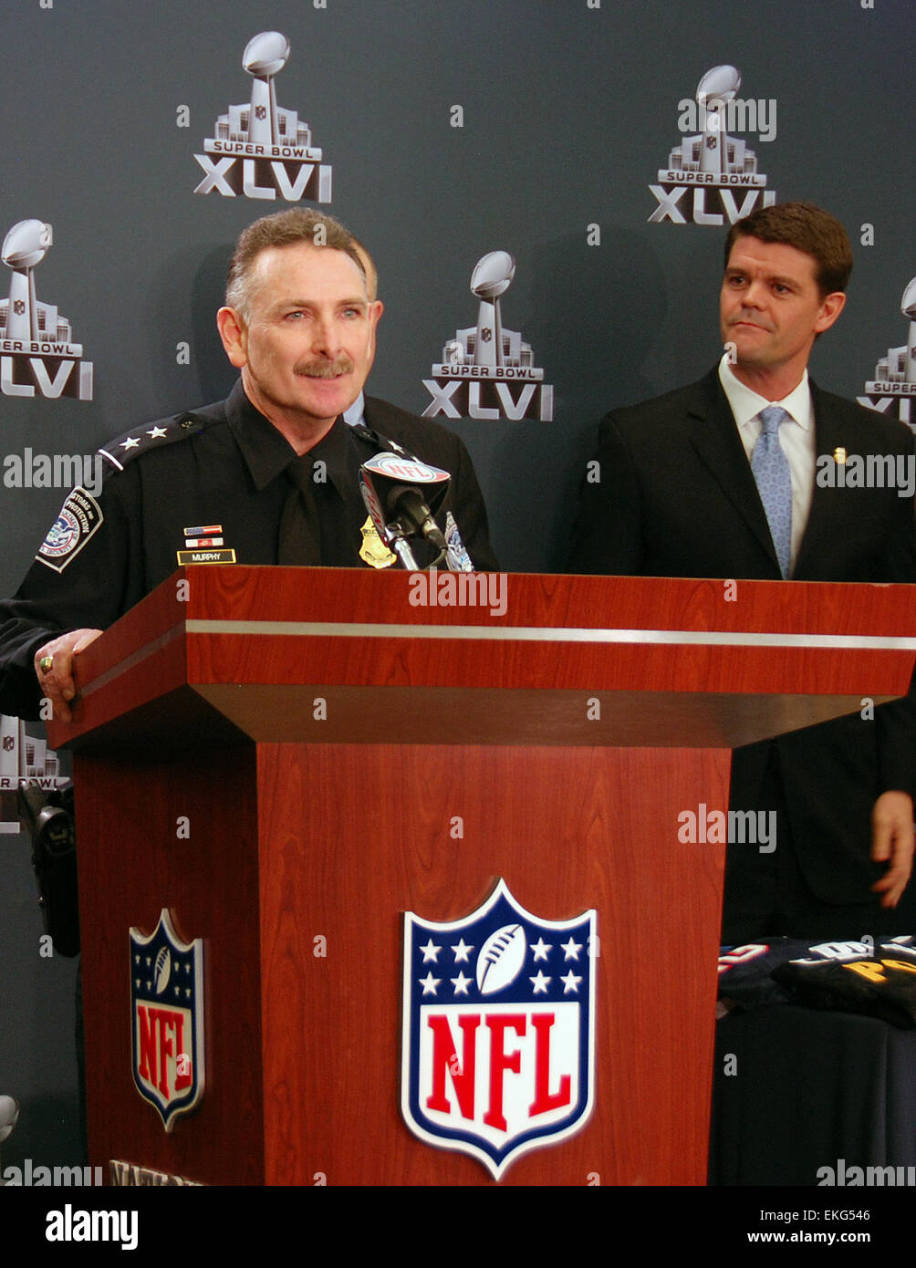 Immigration customs enforcement hi-res stock photography and images - Alamy