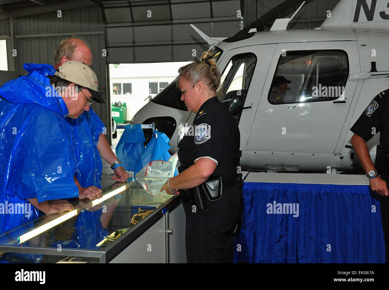 Cbp commercial targeting analysis center hi-res stock photography and ...