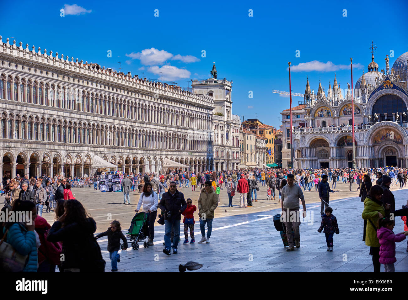 Basilica san marco carvings hi-res stock photography and images - Alamy