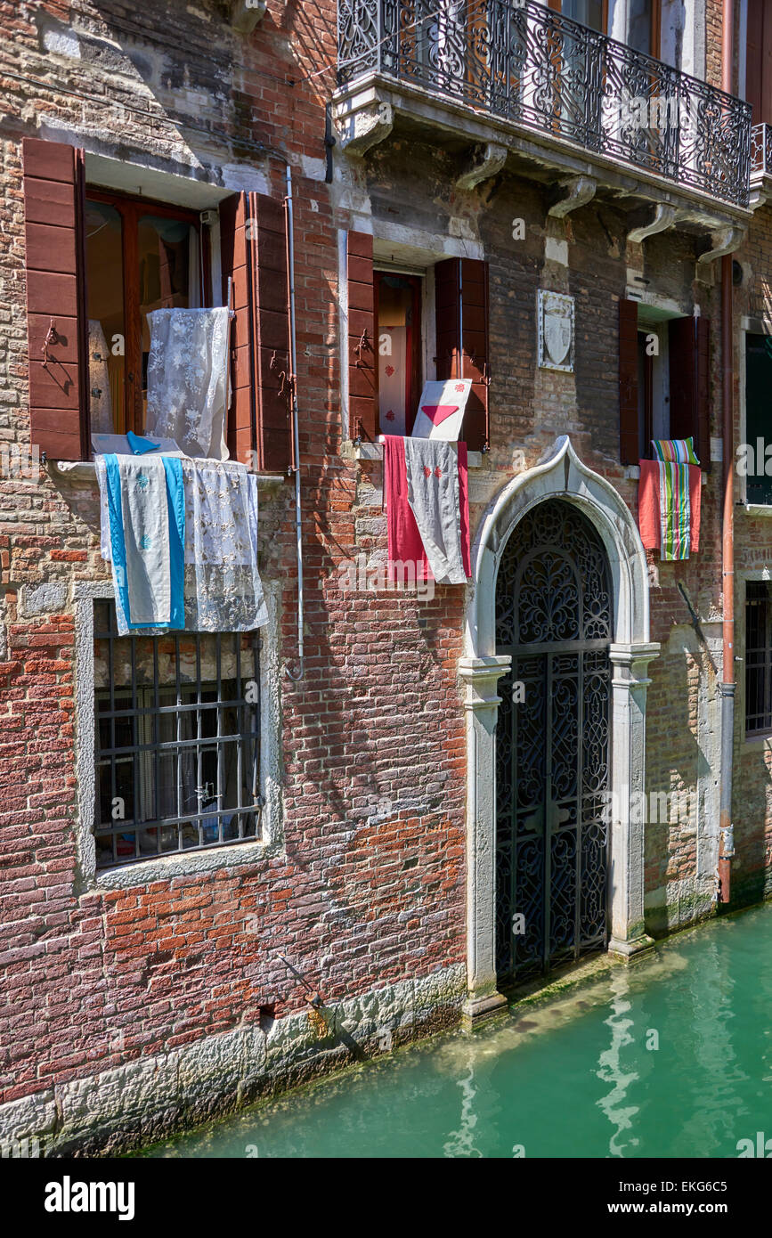 Venice is the capital of the Veneto region in Italy, the name is ...