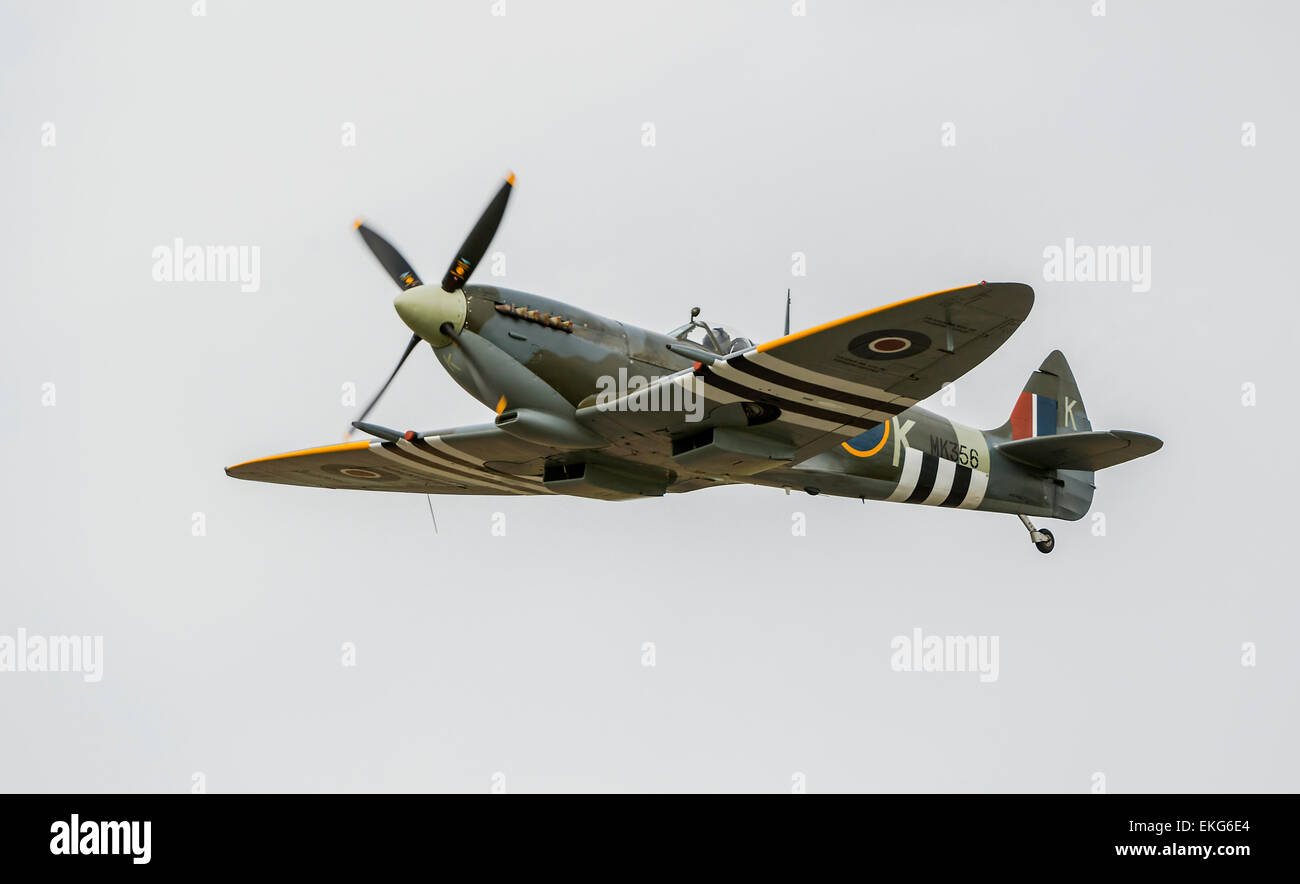 RAF BBMF Spitfire MK356 LFIXe Stock Photo - Alamy
