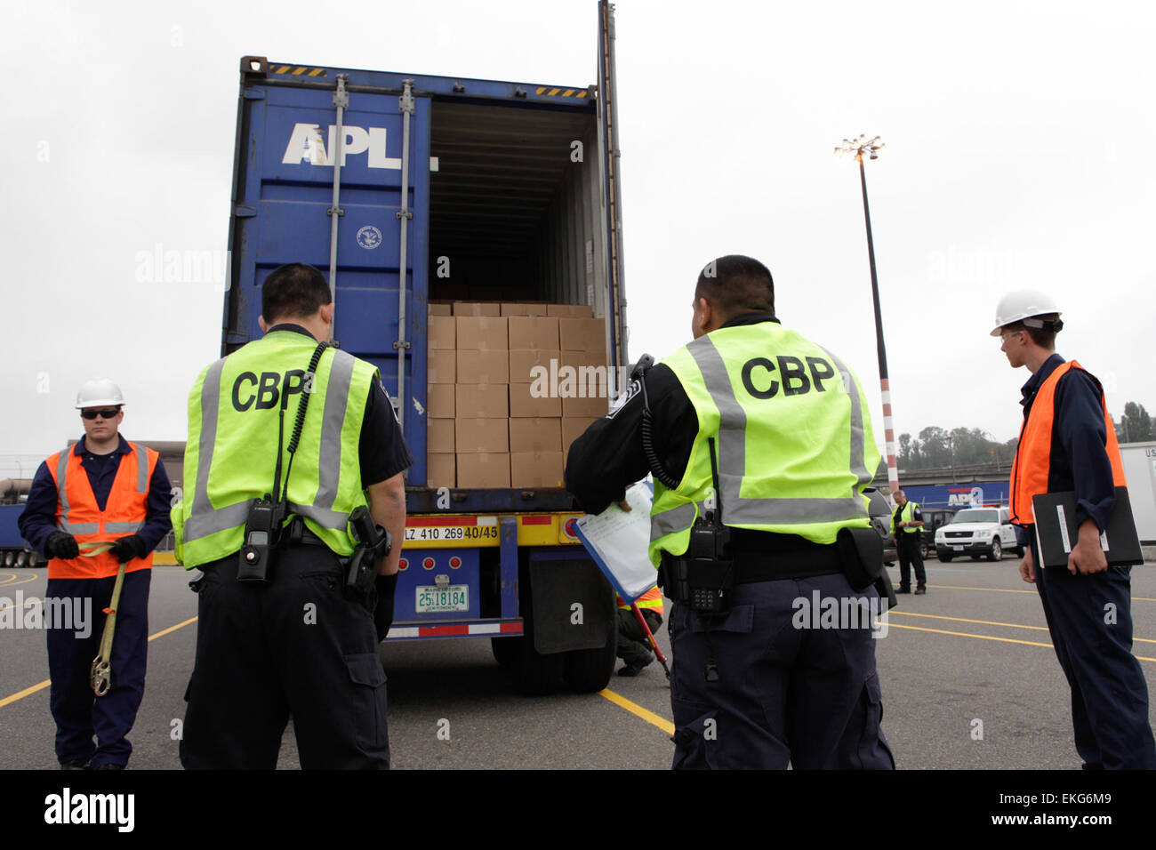 Us customs border protection field hi-res stock photography and images ...