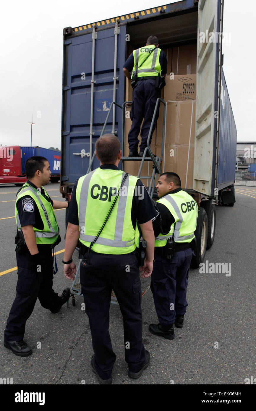 Us customs border protection field hi-res stock photography and images ...