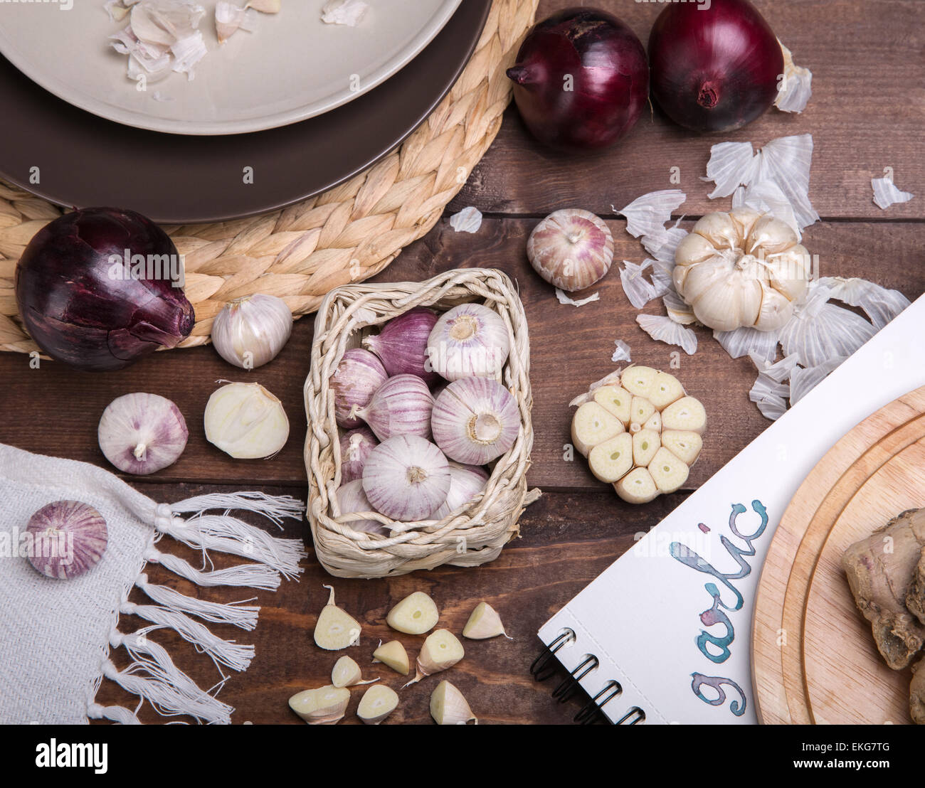 garlik and onions Stock Photo - Alamy