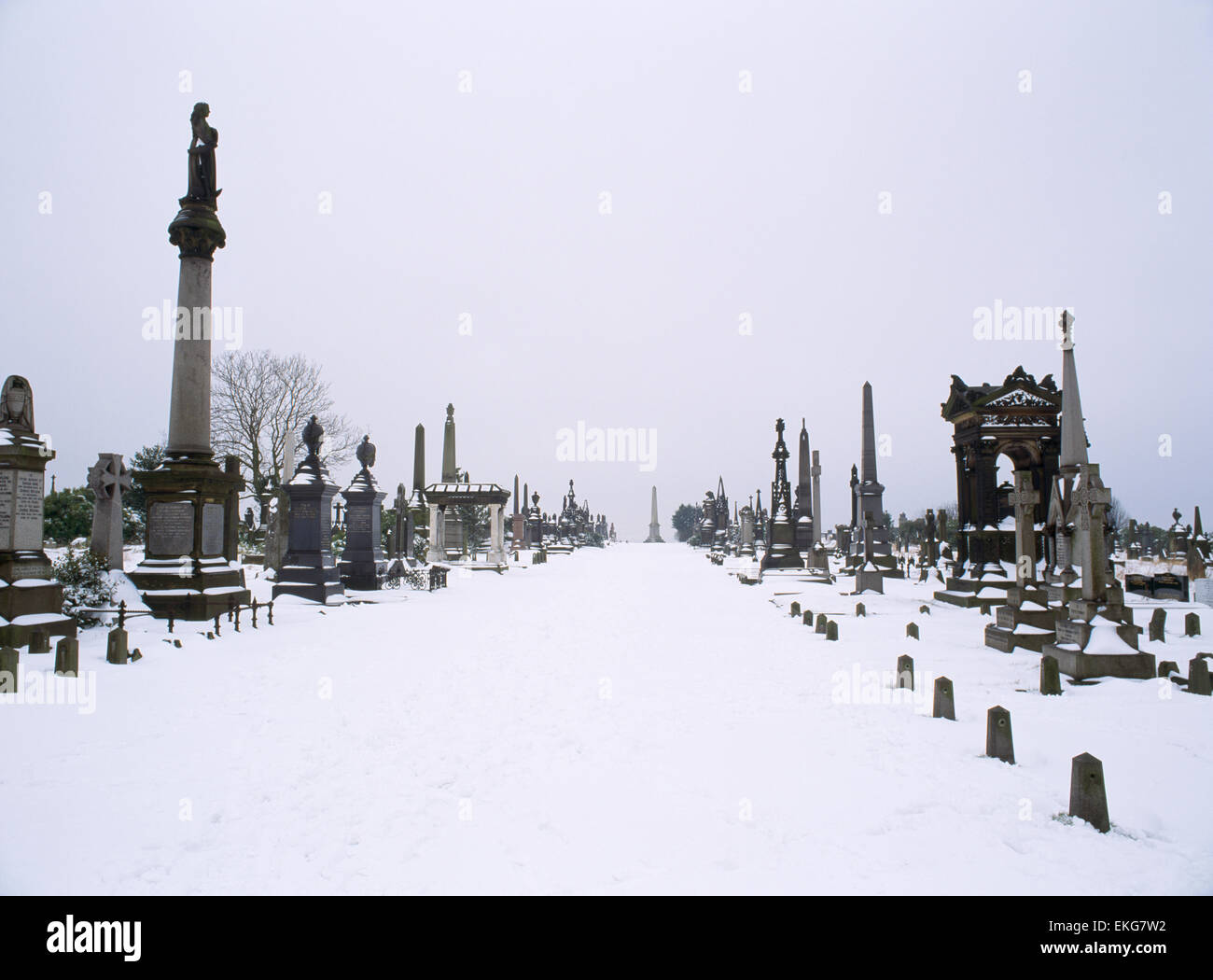 Monuments & memorials, Undercliffe Cemetery, Bradford, in the snow ...