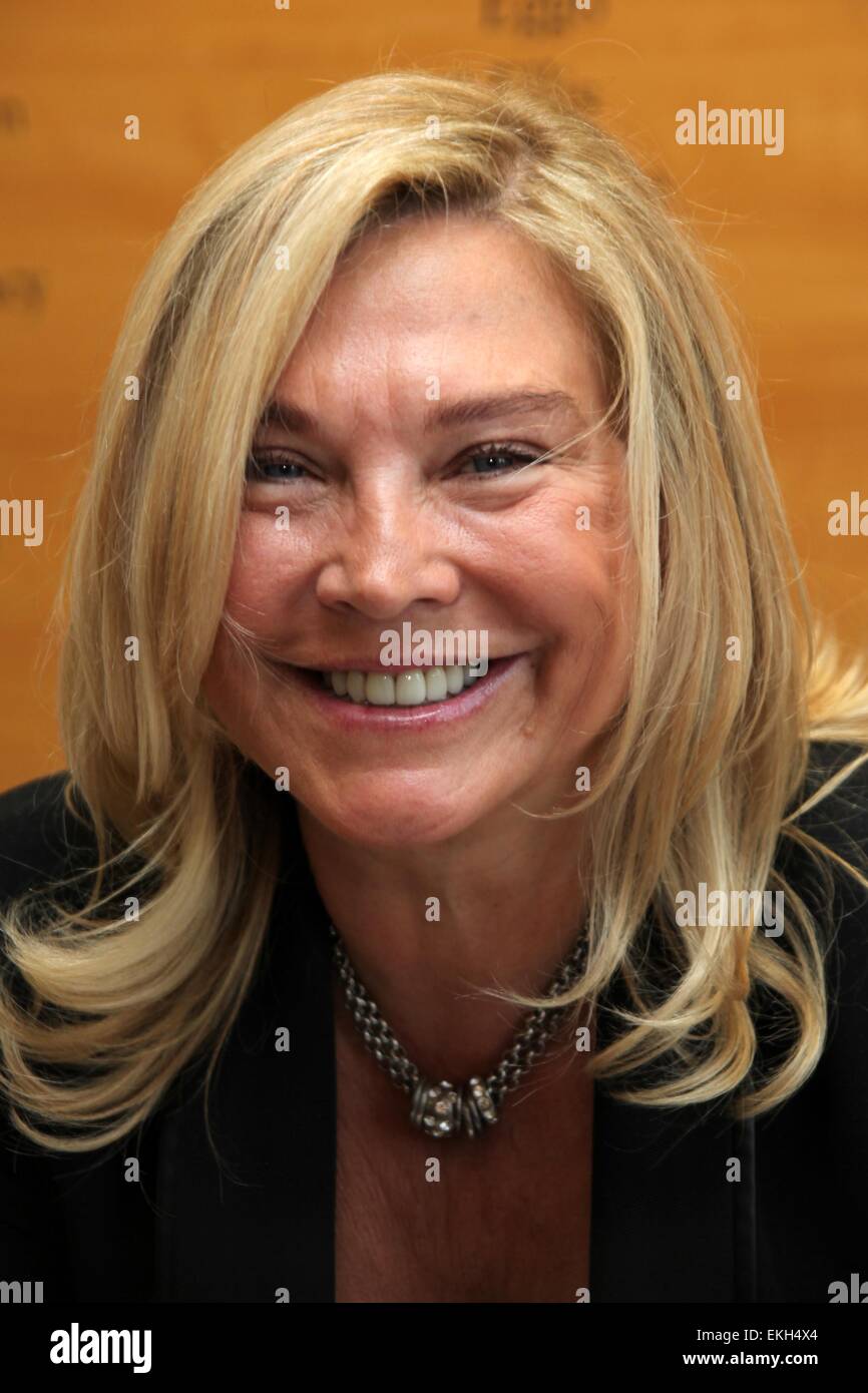 Amanda Redman High Resolution Stock Photography and Images - Alamy