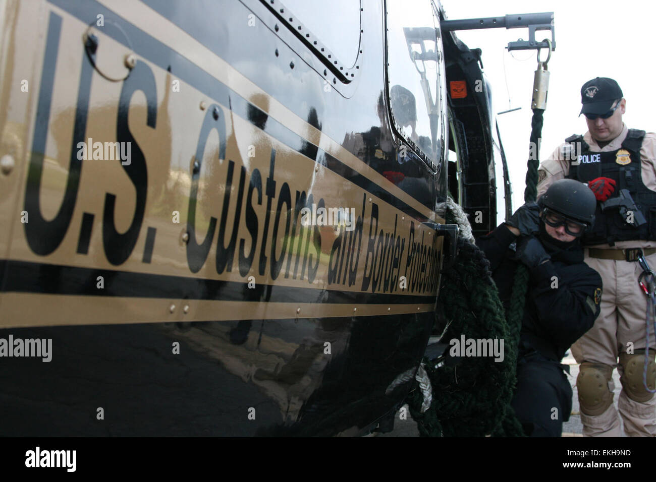U.S. Customs and Border Protection Special Response Team (SRT) officers ...
