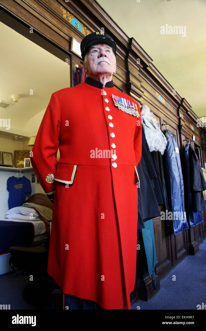 Chelsea Pensioner Ray Huggins stood outside his Birth 'No. 3' in the ...