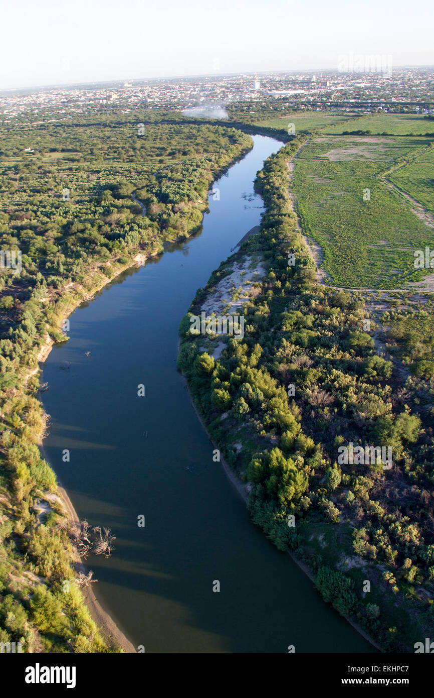 An aerial view of the South Texas border area along the Rio Grande ...