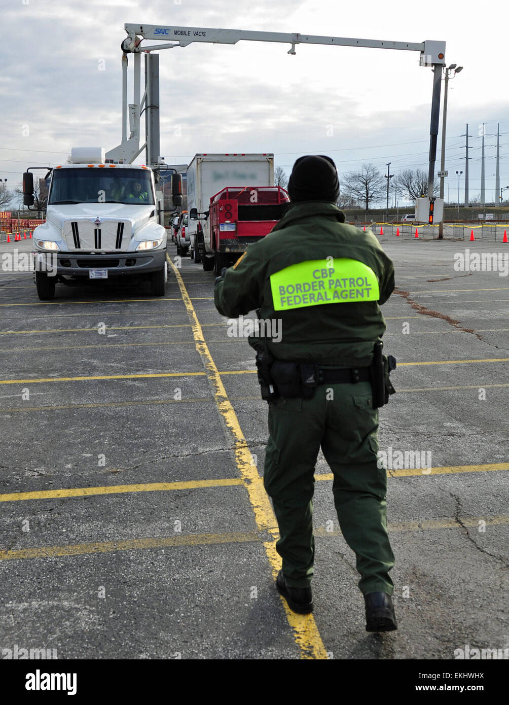 020112: Indianapolis - A U.S. Customs and Border Protection agent ...