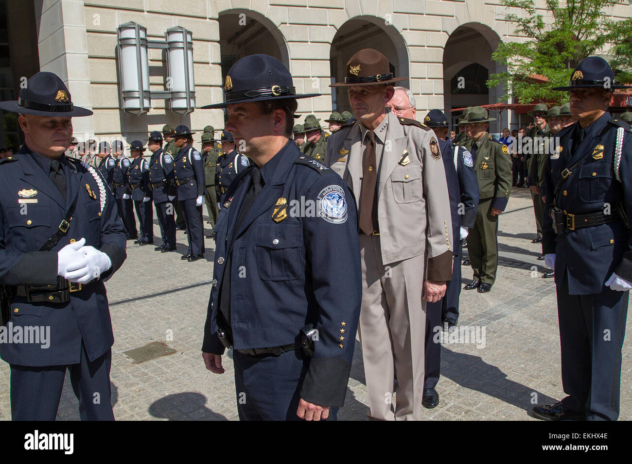 The U.S. Customs and Border Protection held its Valor Memorial and ...