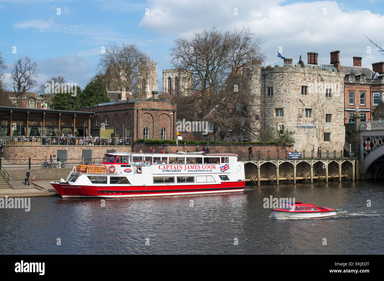 James cook boat hi-res stock photography and images - Alamy