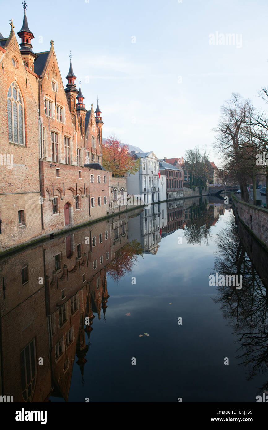 Stunning riverside trees hi-res stock photography and images - Alamy