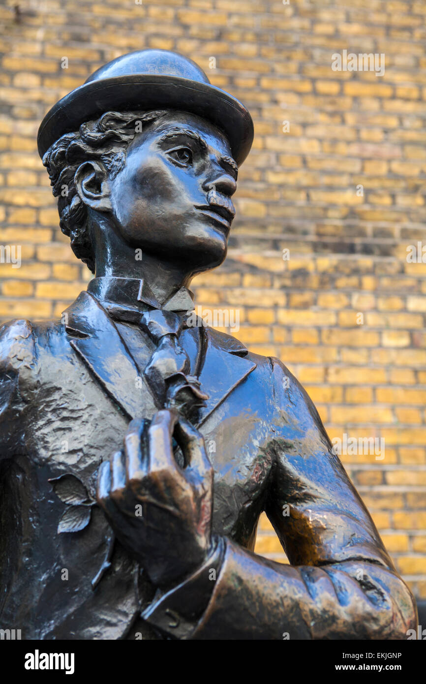 Charlie chaplin leicester square hi-res stock photography and images ...