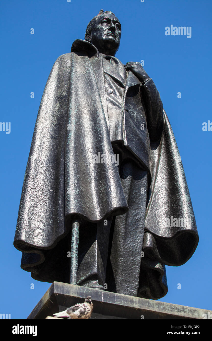 A statue of Franklin D. Roosevelt (the 32nd President of the United ...