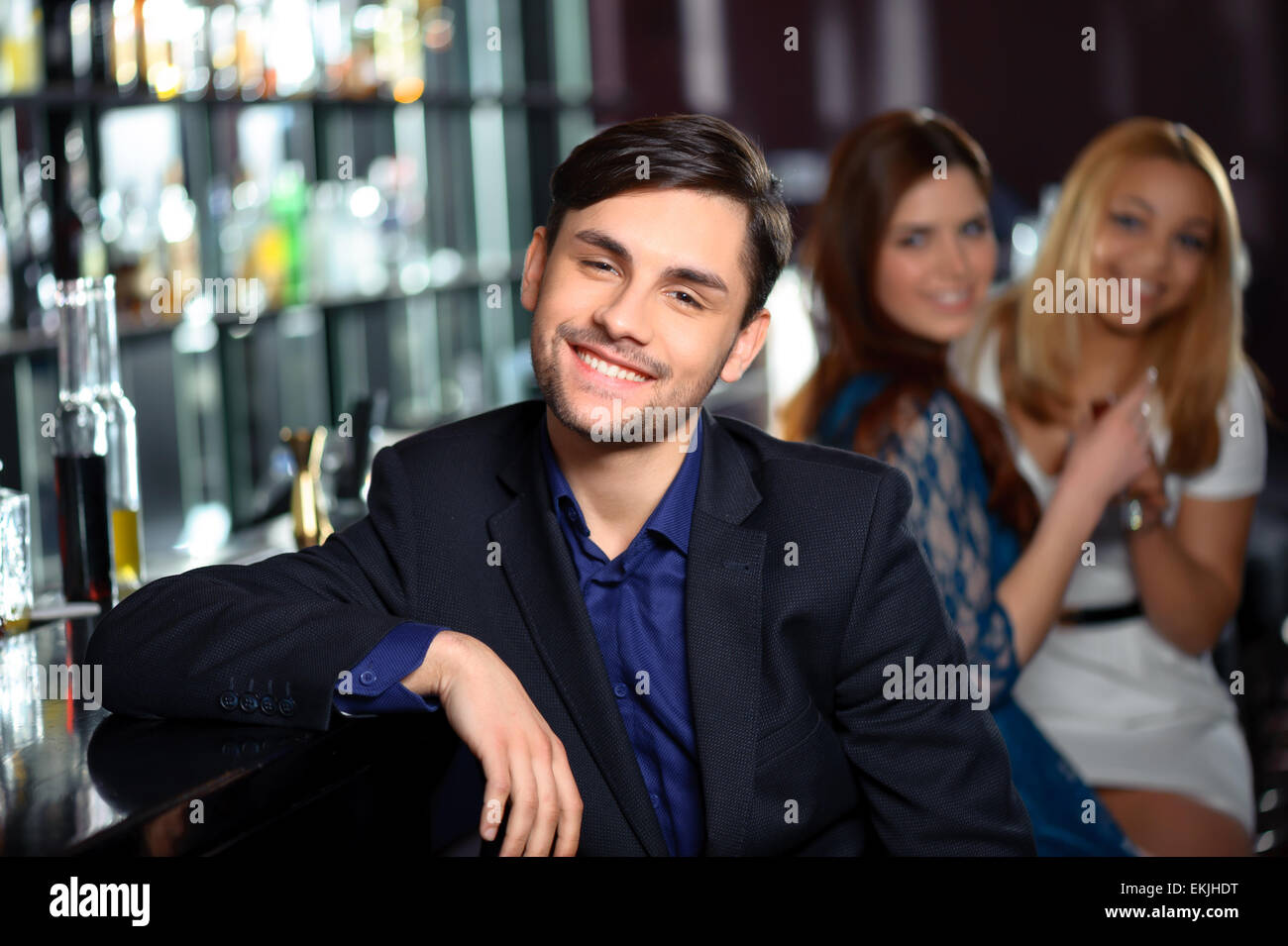 Man holiday flirt bar hi-res stock photography and images - Alamy