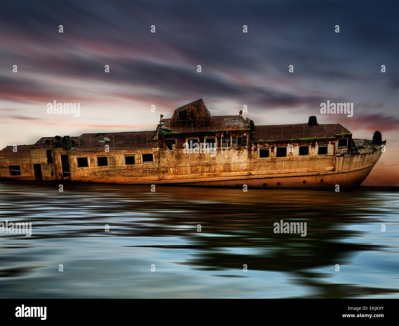 abounded rusty boat Stock Photo - Alamy
