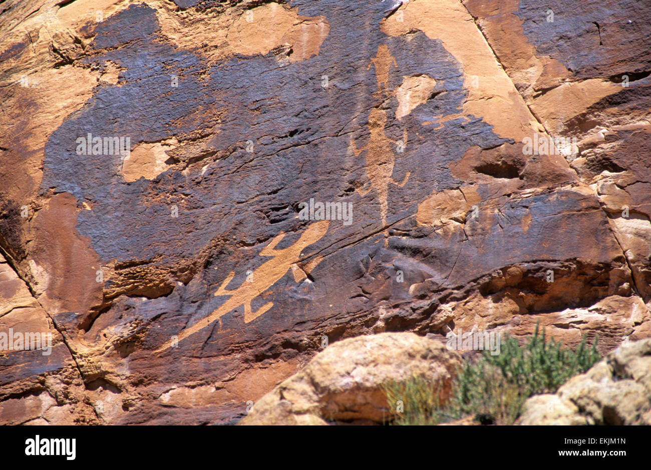 Outstanding examples of Fremont Indian petroglyphs etched over 800 ...