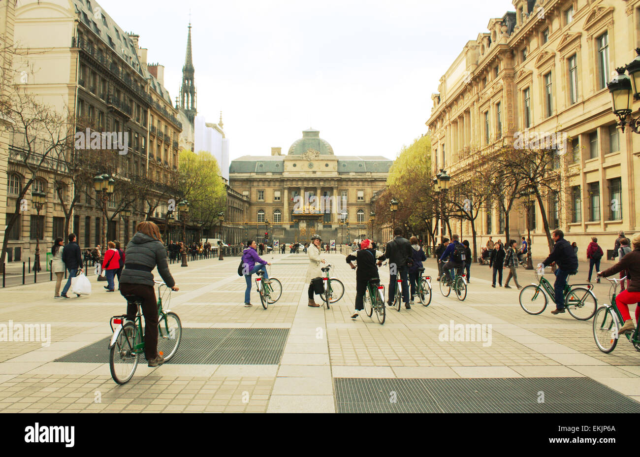 Cyclists in Paris city, France Stock Photo - Alamy